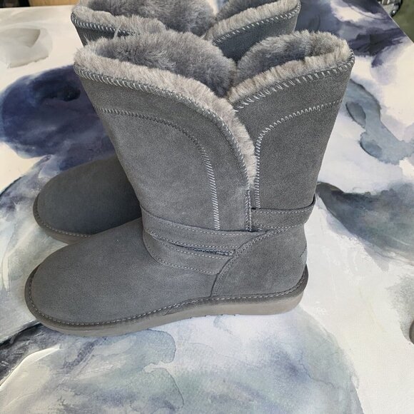 Lamo | Shoes | Gray Lamo Womens Boots Size 9 Suede With Faux Shearling ...